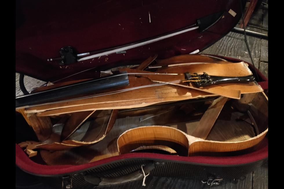 The Strad News - Fundraiser for restoration of smashed cello | The Strad